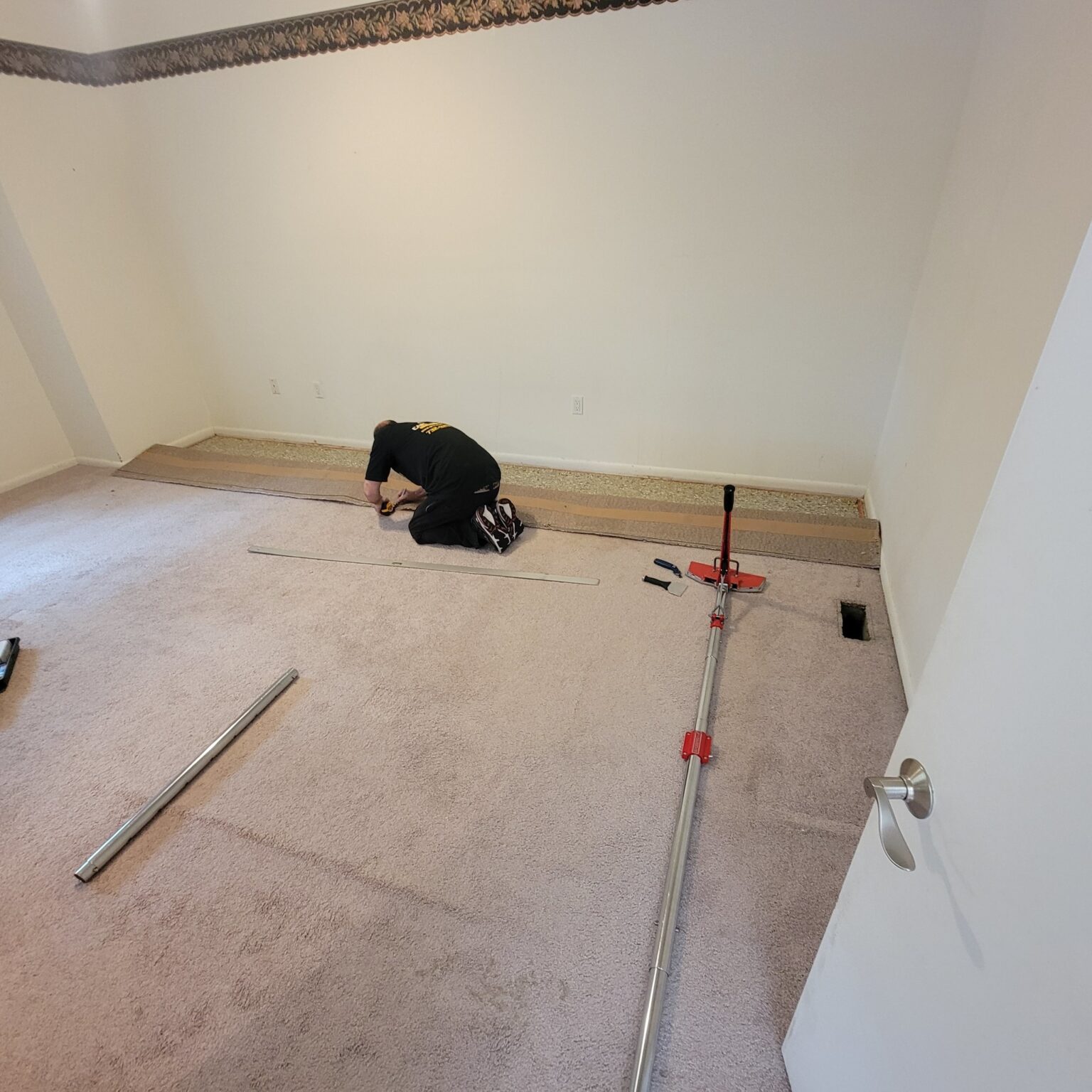 How Restretching Can Improve the Look and Feel of Your Carpet